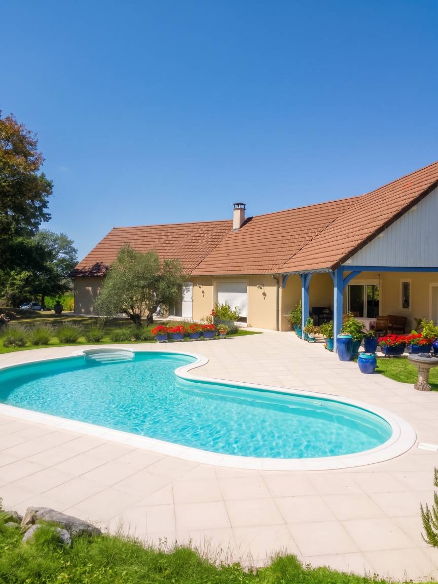 170 M² Villa ∙ 3 Slaapkamers ∙ 6 Gasten - Bretenoux