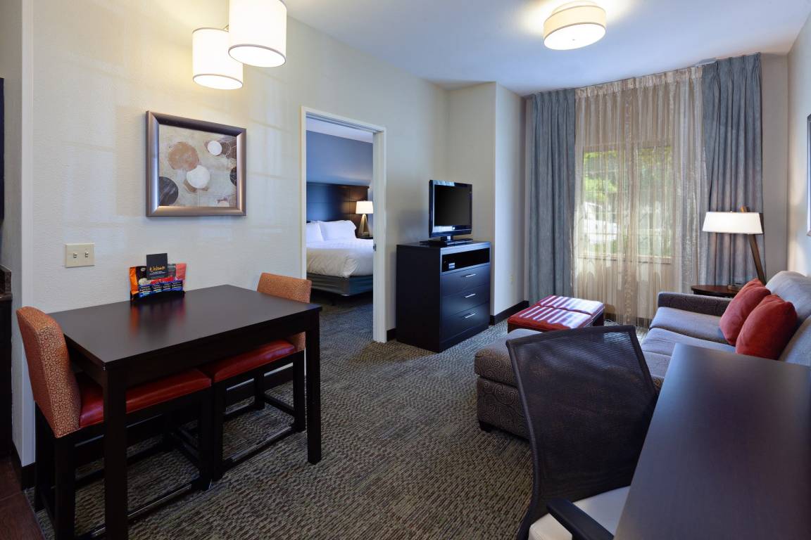Apartamento ∙ 1 Habitación ∙ 4 Huéspedes - Fairfield, CA