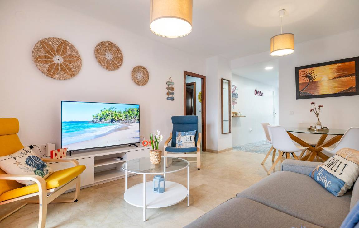 100 M² Apartment ∙ 3 Bedrooms ∙ 6 Guests - Torre del Mar