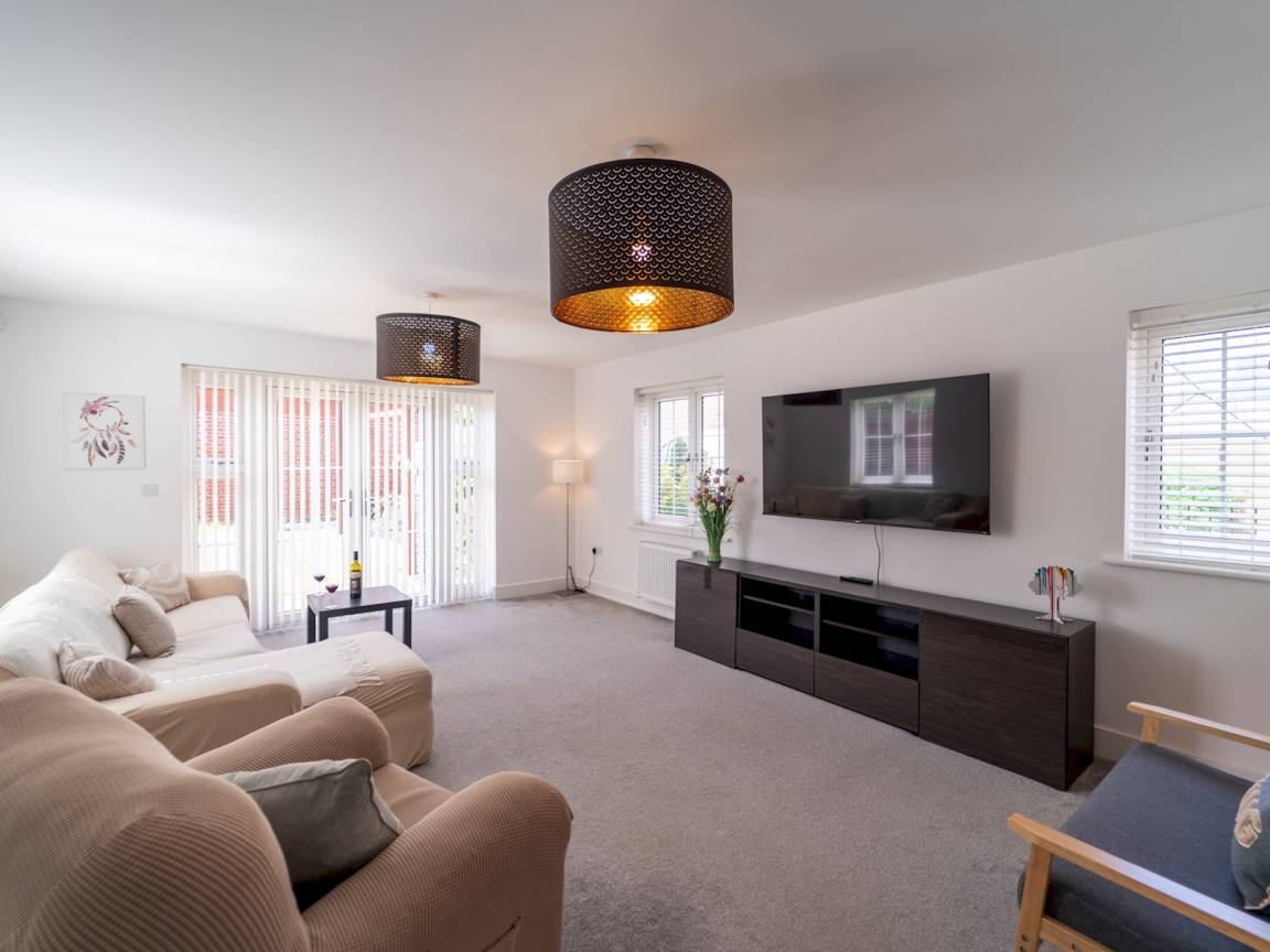 149 M² Huis ∙ 5 Slaapkamers ∙ 10 Gasten - Bicester