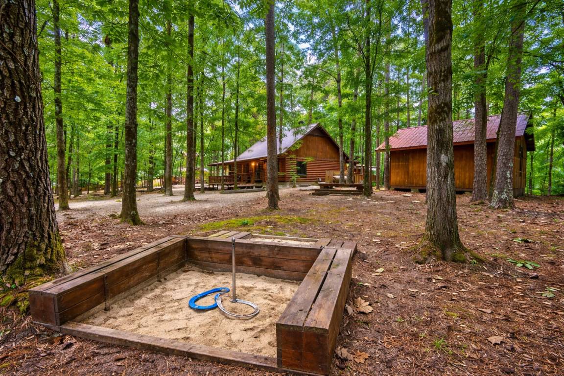 Cabin ∙ 3 Bedrooms ∙ 10 Guests - Oklahoma