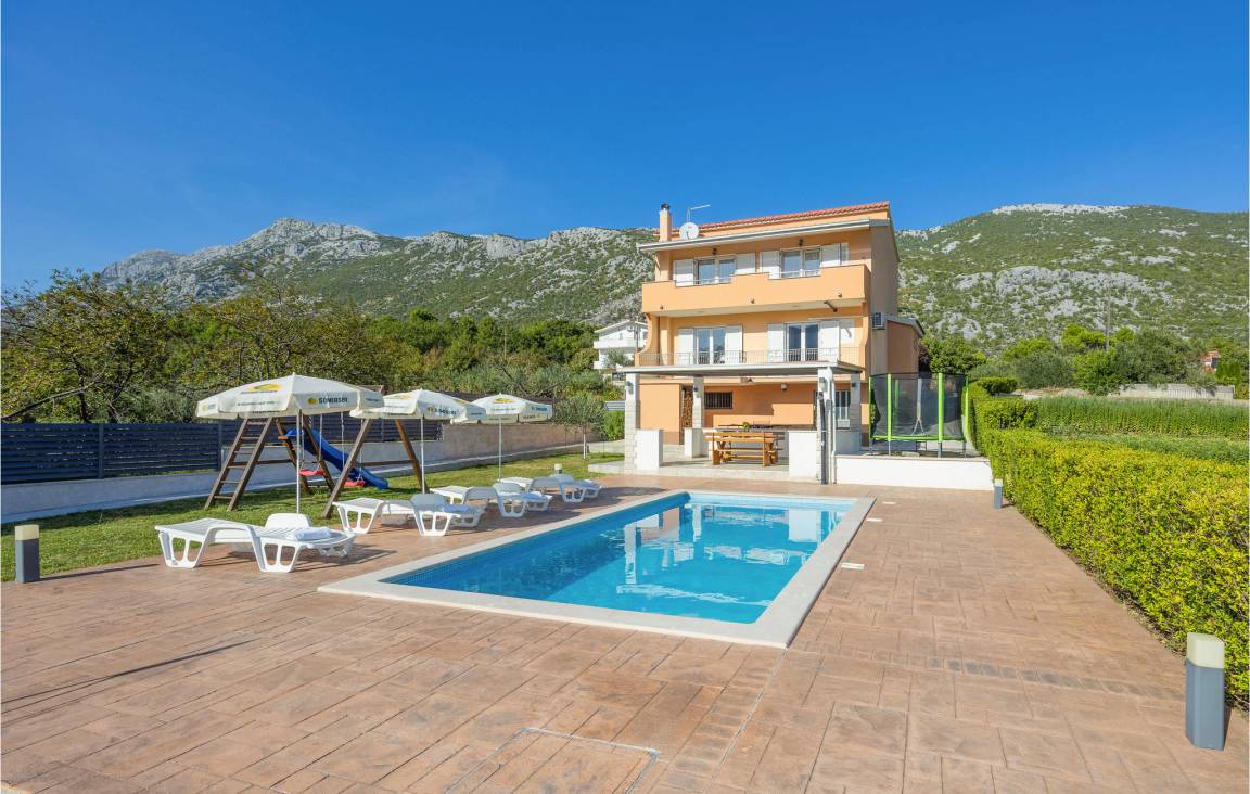 88 M² Ferienwohnung ∙ 3 Schlafzimmer ∙ 5 Gäste - Omiš