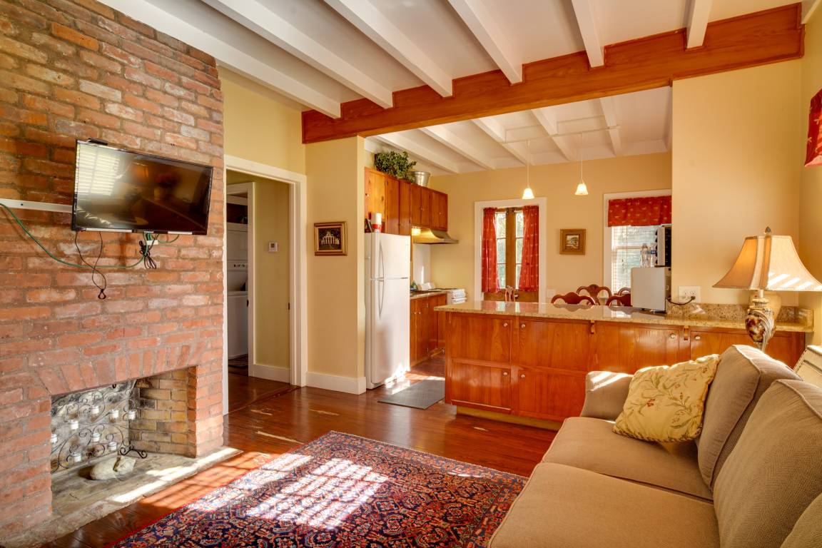 111 M² House ∙ 2 Bedrooms ∙ 6 Guests - Houma, LA