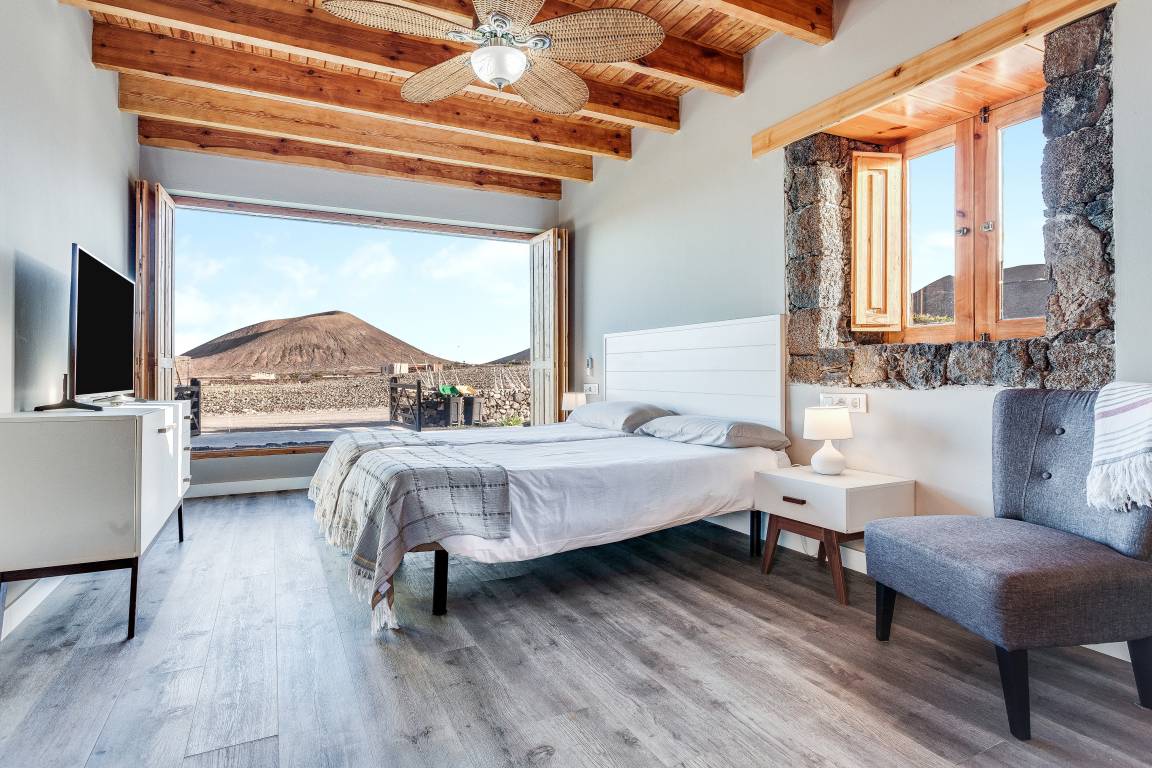 350 M² Villa ∙ 4 Bedrooms ∙ 10 Guests - Fuerteventura