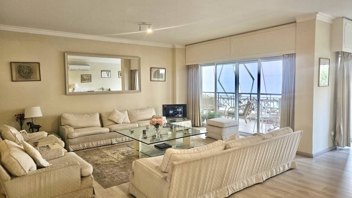 130 M² Appartement ∙ 3 Chambres ∙ 5 Personnes - Nicosie