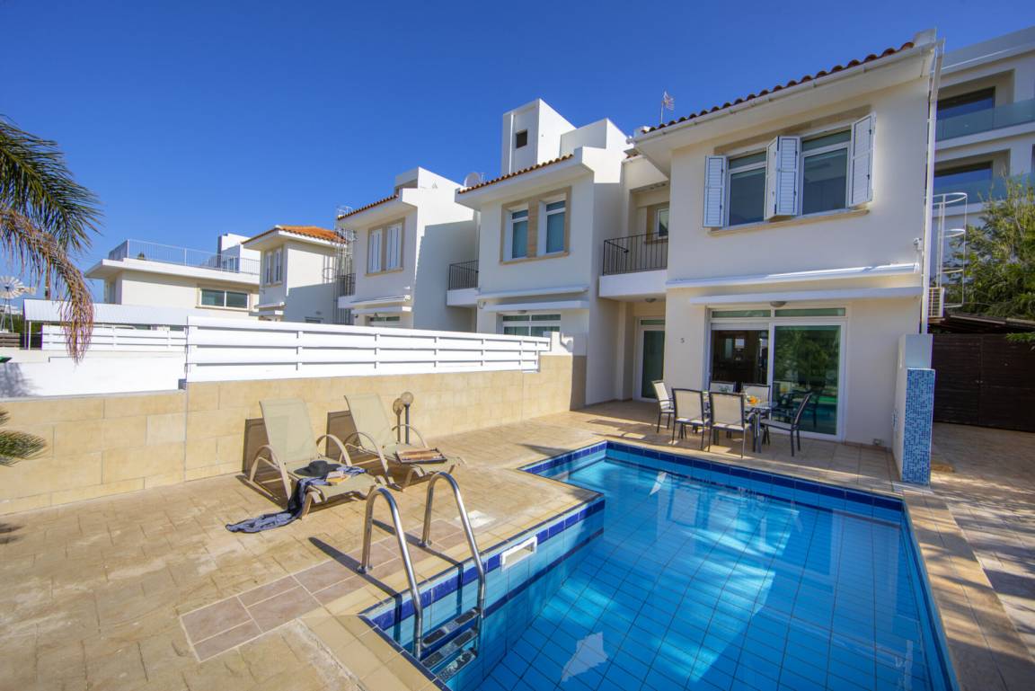 100 M² Villa ∙ 2 Habitaciones ∙ 6 Huéspedes - Protaras