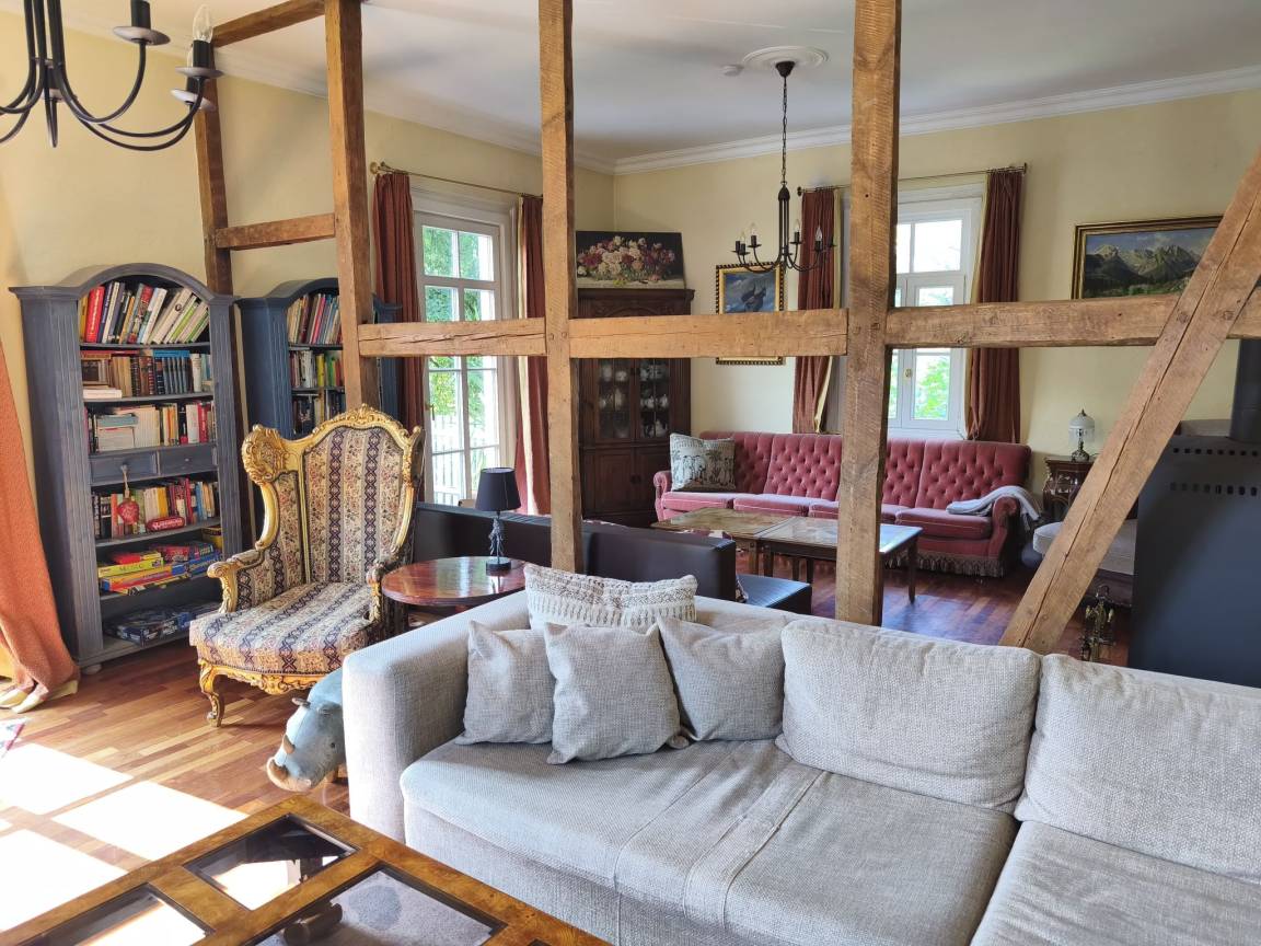 220 M² Ferienhaus ∙ 3 Schlafzimmer ∙ 18 Gäste - Betzdorf