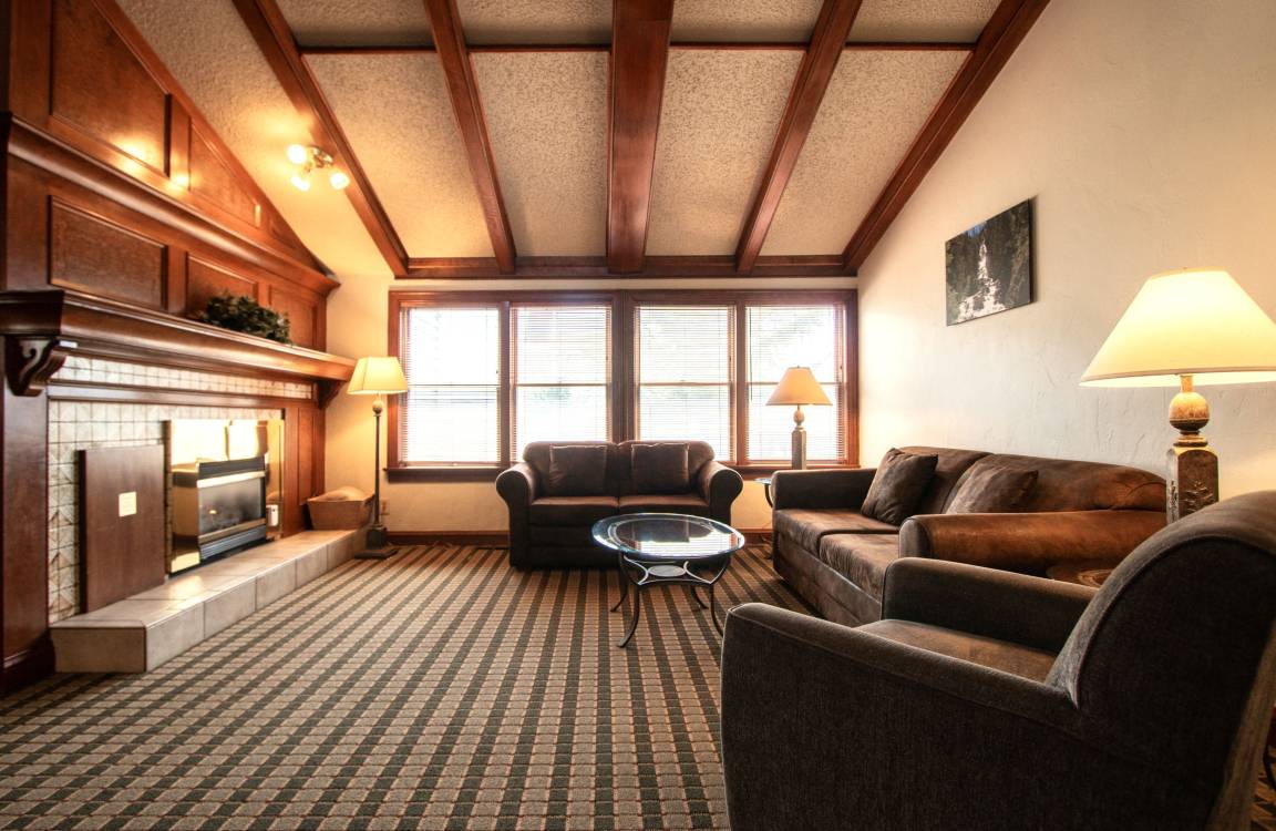 Condo ∙ 2 Bedrooms ∙ 8 Guests - Steamboat Springs