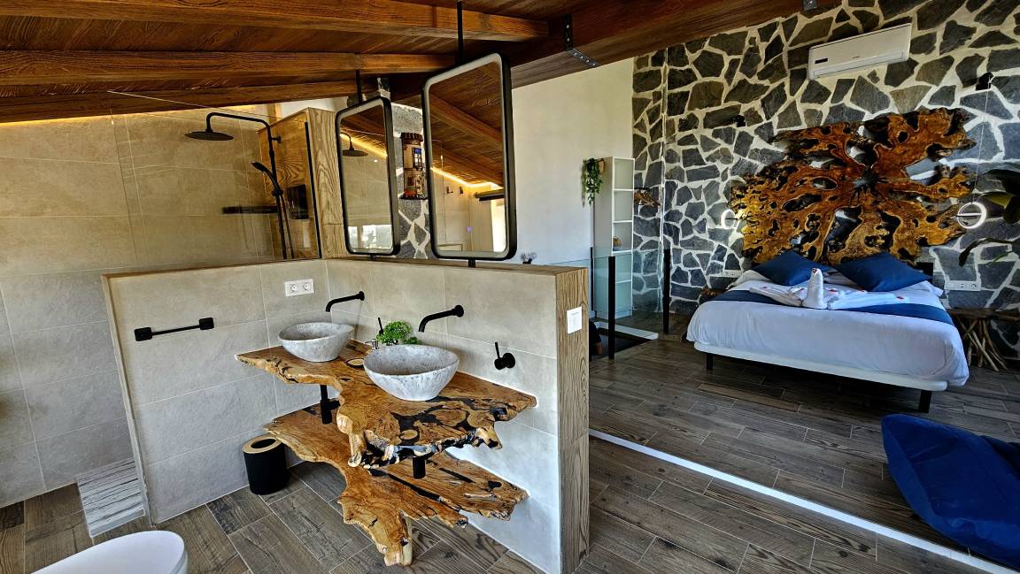 110 M² House ∙ 2 Bedrooms ∙ 4 Guests - Chulilla