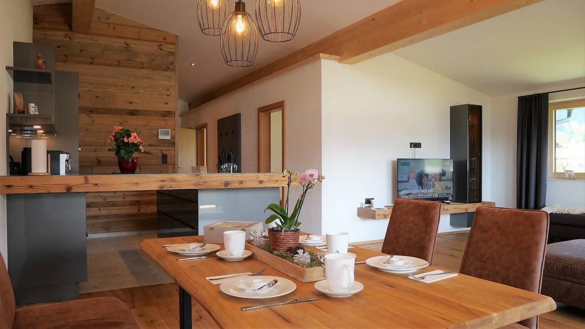 87 M² Ferienwohnung ∙ 2 Schlafzimmer ∙ 4 Gäste - Leogang