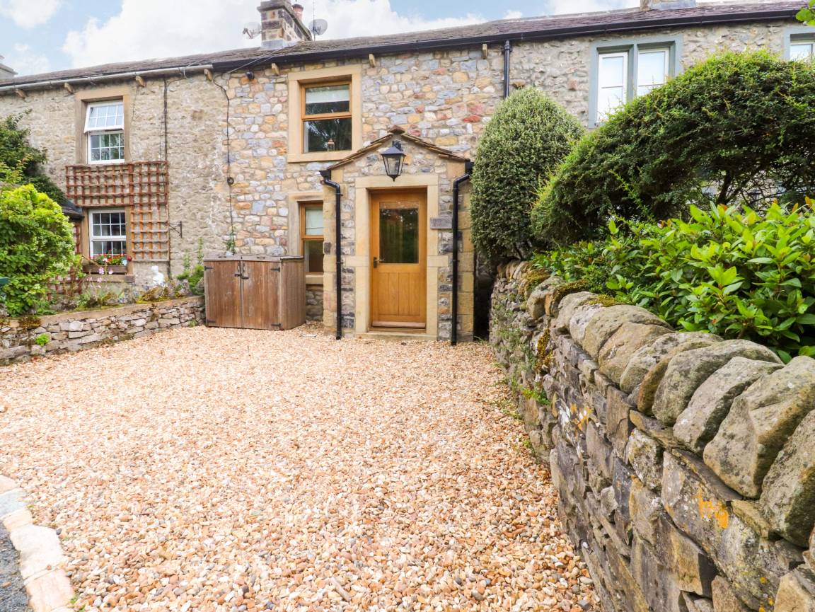Cottage ∙ 2 Bedrooms ∙ 5 Guests - Settle
