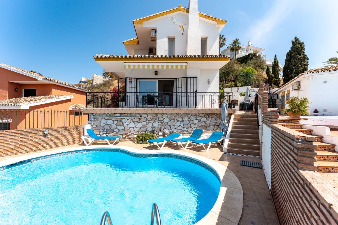 230 M² Villa ∙ 3 Chambres ∙ 9 Personnes - Calahonda