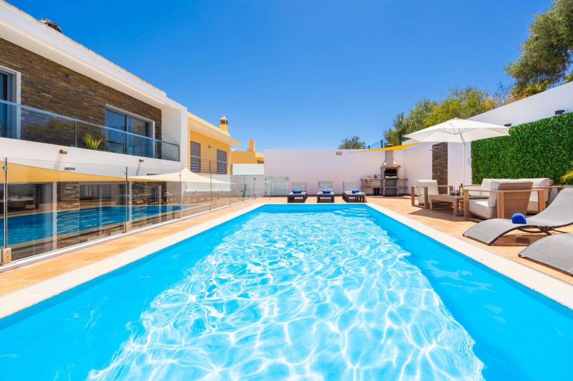 235 M² Villa ∙ 4 Bedrooms ∙ 8 Guests - Olhão