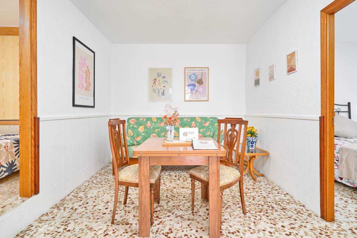 70 M² Apartamento ∙ 2 Habitaciones ∙ 5 Huéspedes - Motril