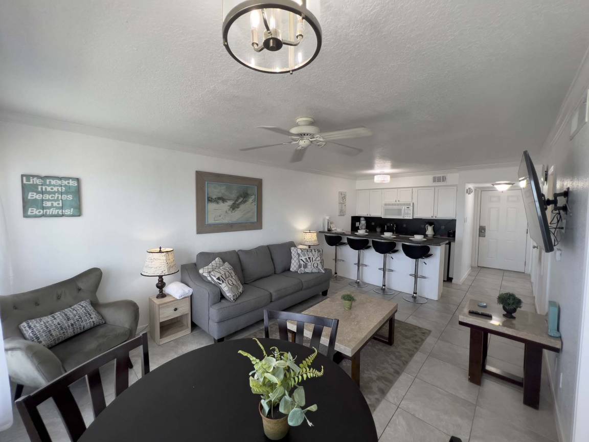 67 M² Condo ∙ 3 Bedrooms ∙ 8 Guests - Galveston, TX