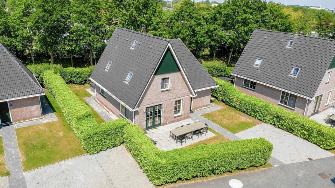 192 M² Ferienhaus ∙ 5 Schlafzimmer ∙ 10 Gäste - Makkum