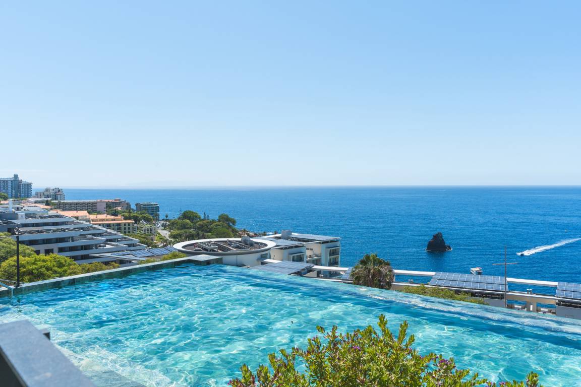 137 M² Apartment ∙ 2 Bedrooms ∙ 4 Guests - Funchal