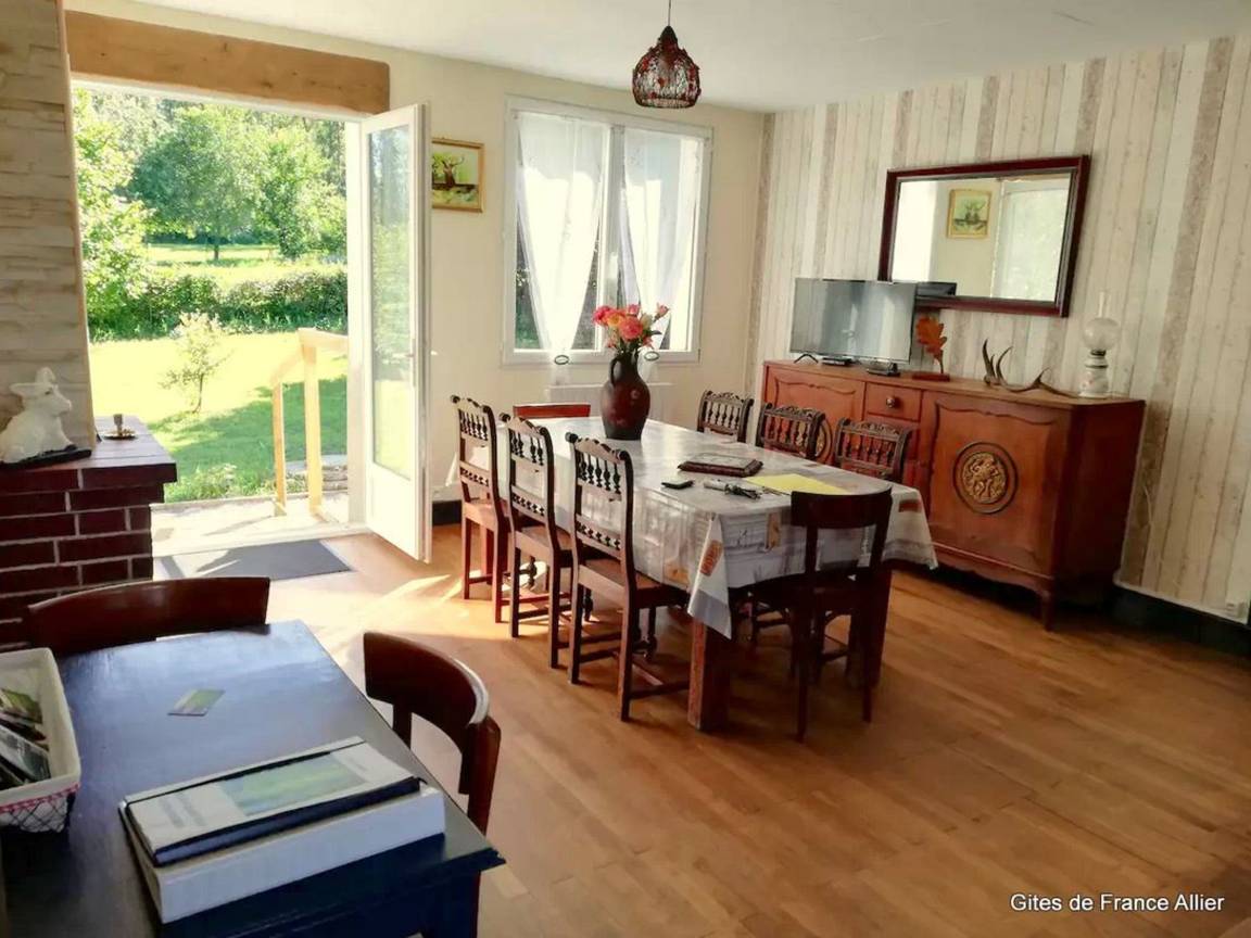 90 M² Cottage ∙ 3 Chambres ∙ 6 Personnes - Auvergne