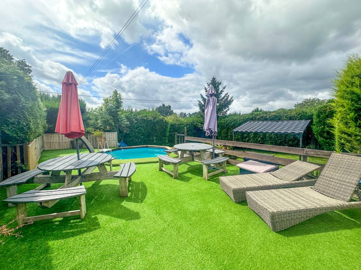 200 M² House ∙ 5 Bedrooms ∙ 10 Guests - Saint-Hilaire-du-Harcouët