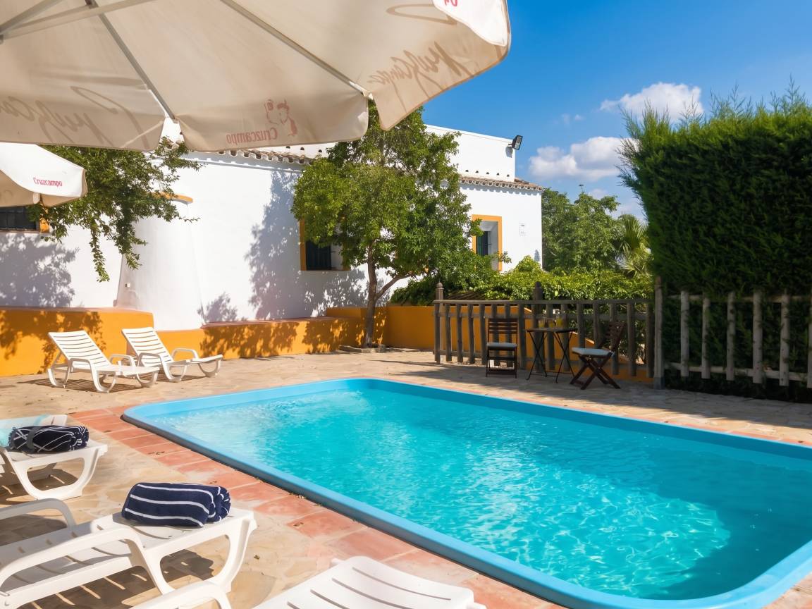 180 M² Villa ∙ 3 Bedrooms ∙ 6 Guests - Osuna