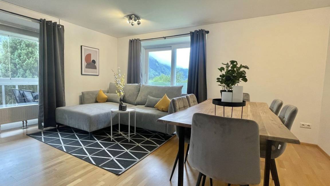 81 M² Ferienwohnung ∙ 2 Schlafzimmer ∙ 6 Gäste - Bludenz
