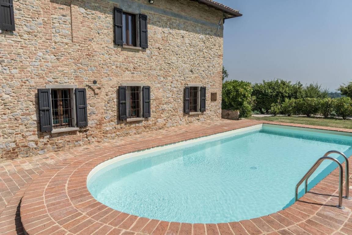 400 M² Villa ∙ 7 Schlafzimmer ∙ 14 Gäste - Fidenza