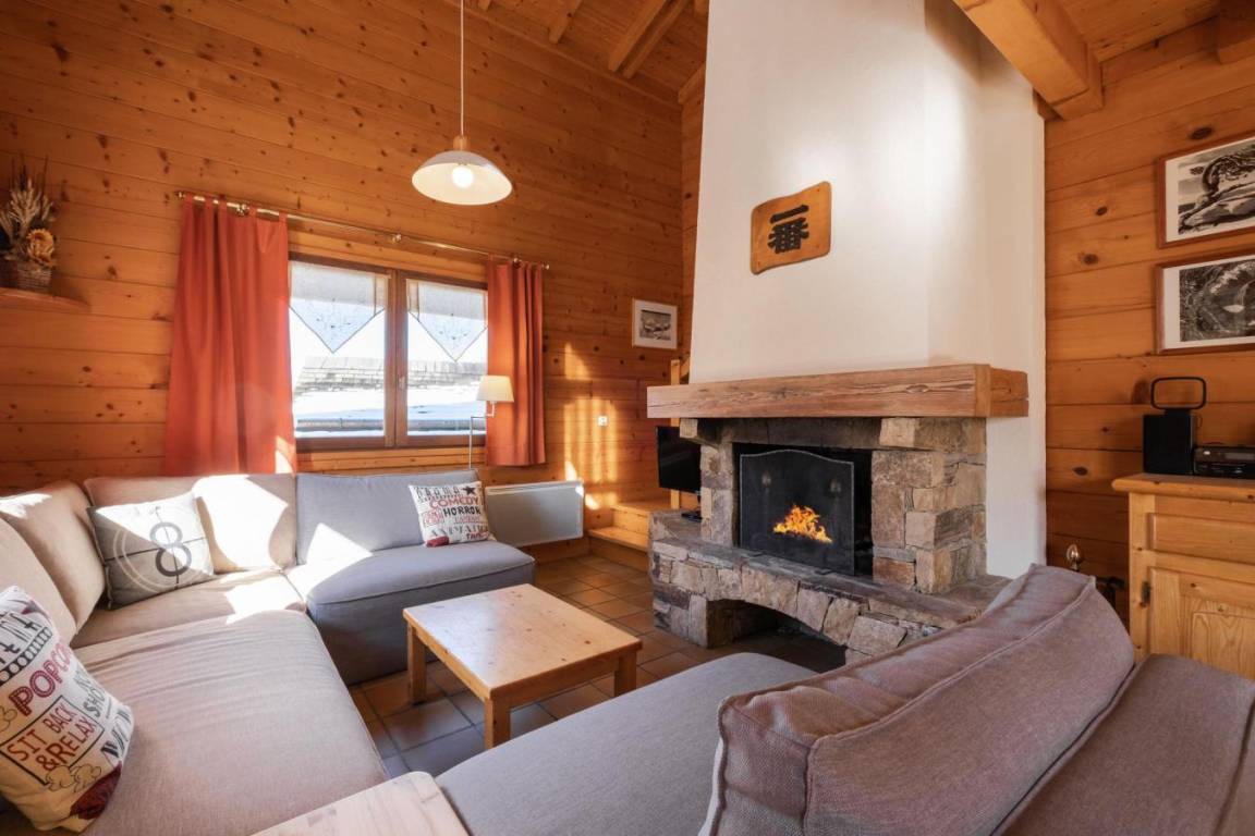 102 M² Chalet ∙ 4 Bedrooms ∙ 11 Guests - La Clusaz