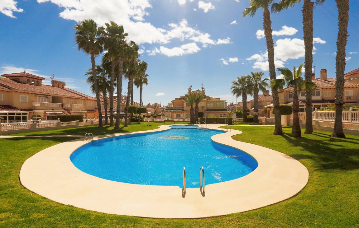 120 M² House ∙ 3 Bedrooms ∙ 6 Guests - Cabo Roig