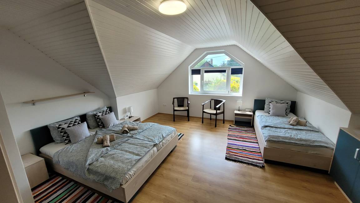 215 M² Ferienhaus ∙ 7 Schlafzimmer ∙ 17 Gäste - Plattensee