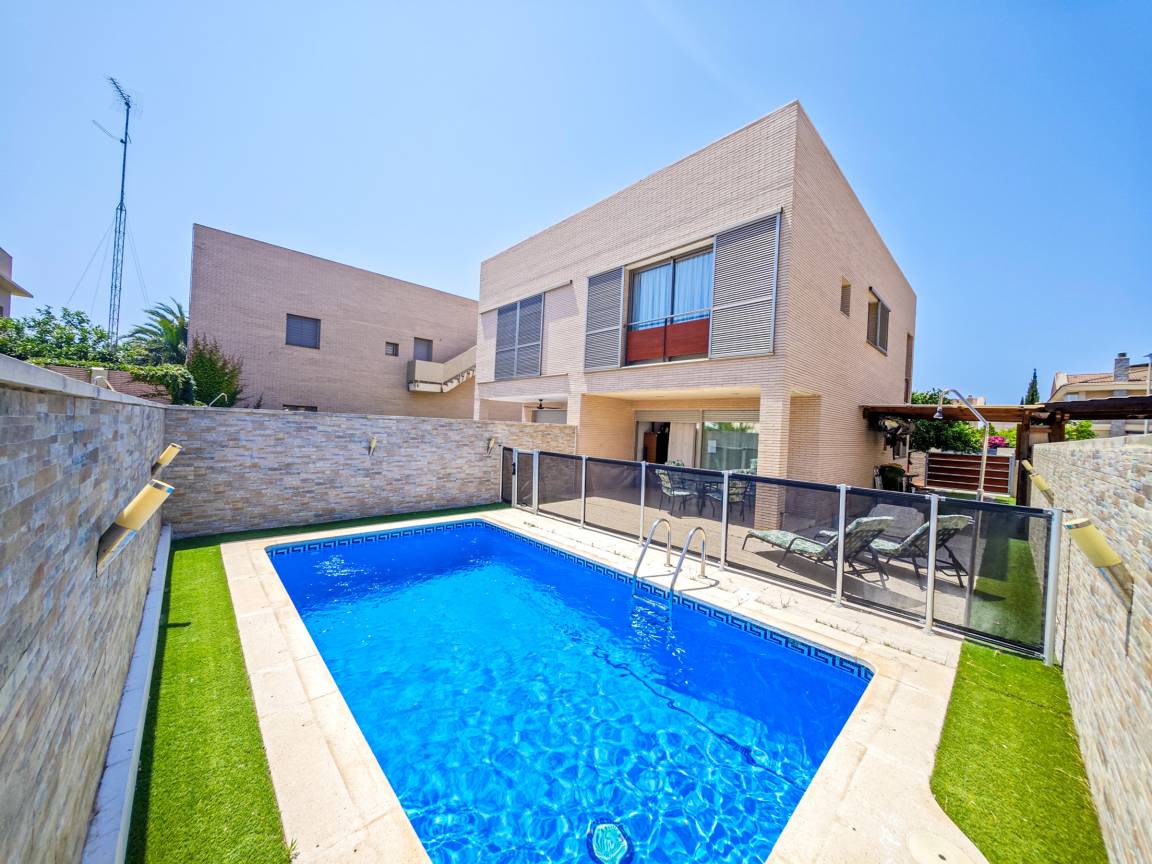 110 M² Villa ∙ 3 Schlafzimmer ∙ 7 Gäste - Cambrils