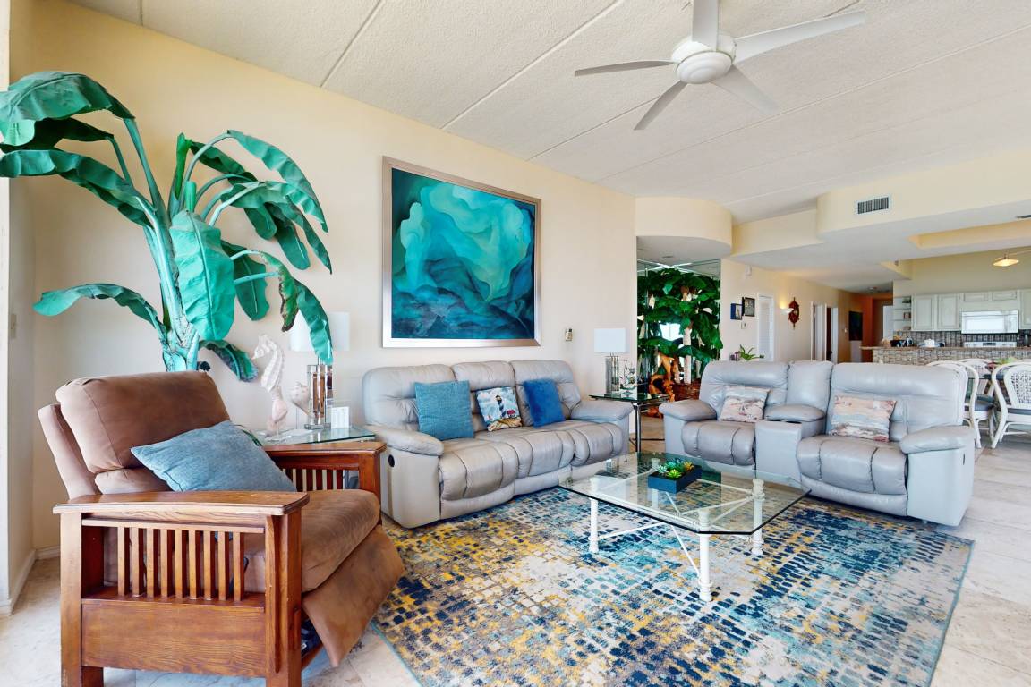 166 M² Apartment ∙ 3 Bedrooms ∙ 8 Guests - Port Isabel, TX