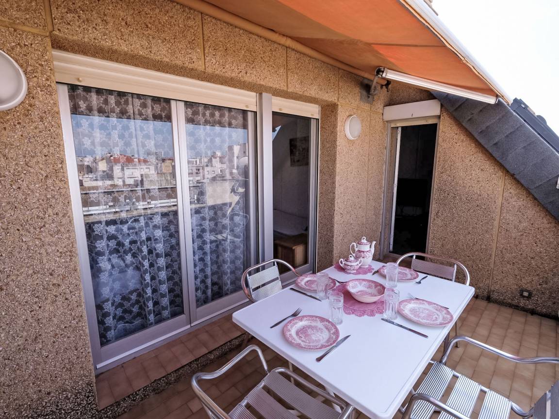 90 M² Apartamento ∙ 4 Habitaciones ∙ 6 Huéspedes - La Ampolla