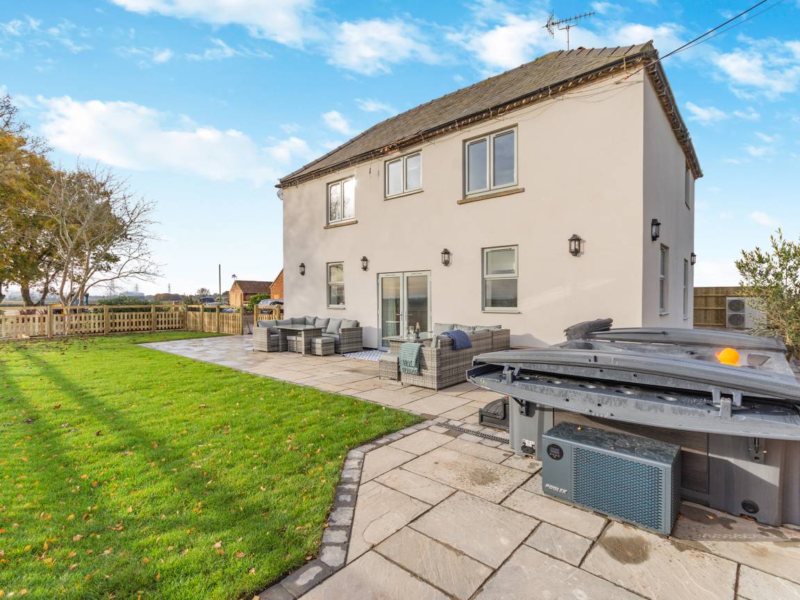 Cottage ∙ 5 Bedrooms ∙ 10 Guests - Leicestershire
