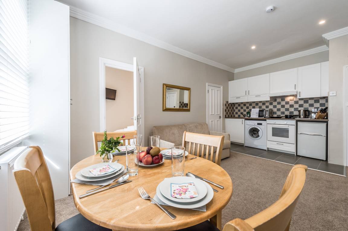 35 M² Apartment ∙ 2 Bedrooms ∙ 7 Guests - Hounslow