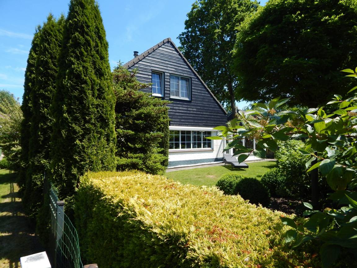 85 M² Ferienhaus ∙ 2 Schlafzimmer ∙ 4 Gäste - Bruinisse