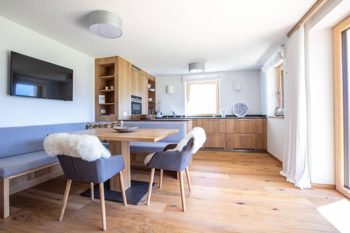 56 M² Ferienwohnung ∙ 1 Schlafzimmer ∙ 2 Gäste - Auffach