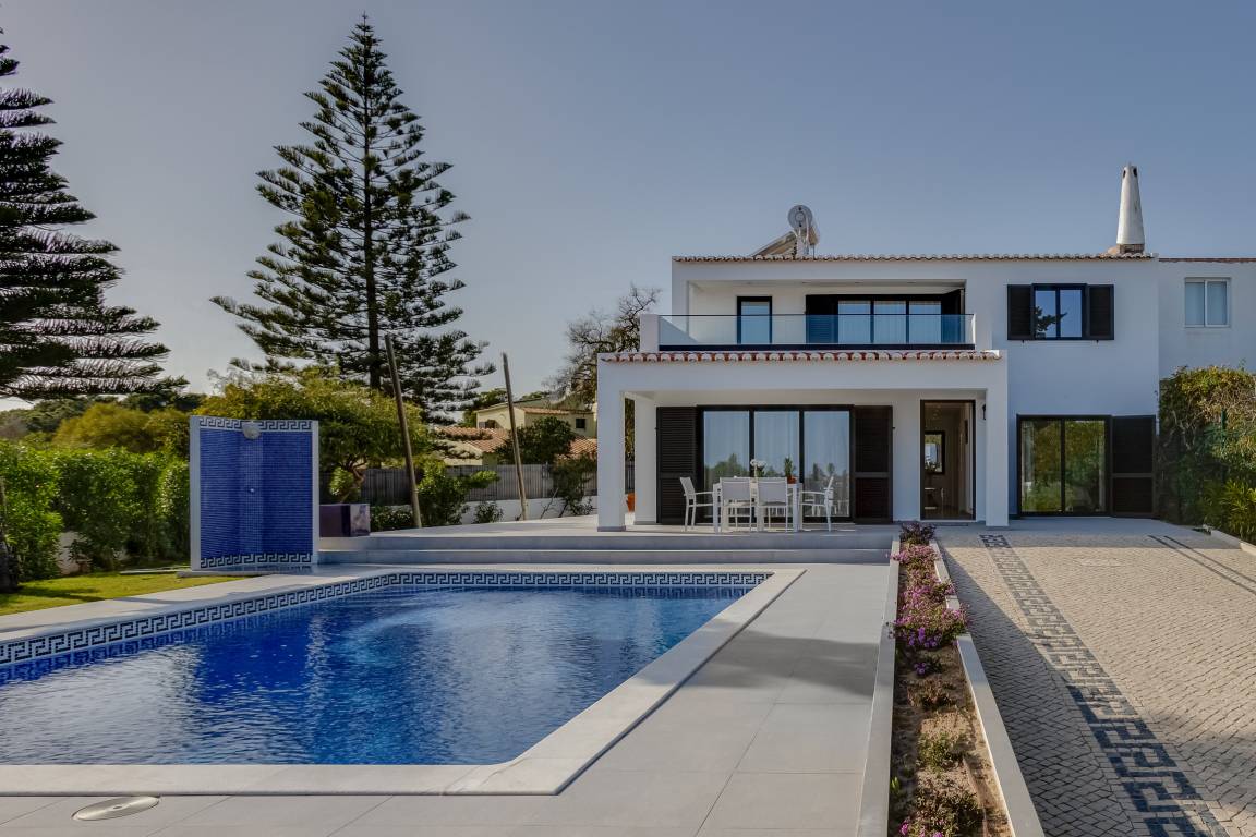 137 M² Villa ∙ 3 Bedrooms ∙ 6 Guests - Portimão