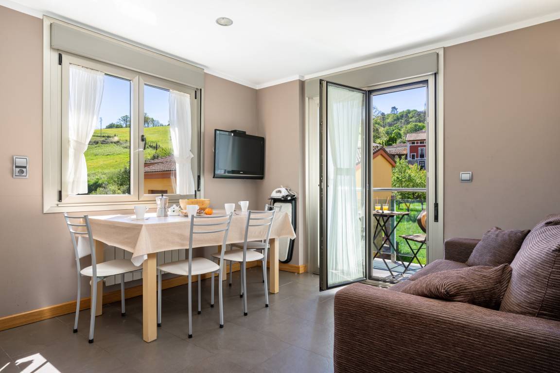 42 M² Apartamento ∙ 2 Habitaciones ∙ 4 Huéspedes - Cangas de Onís
