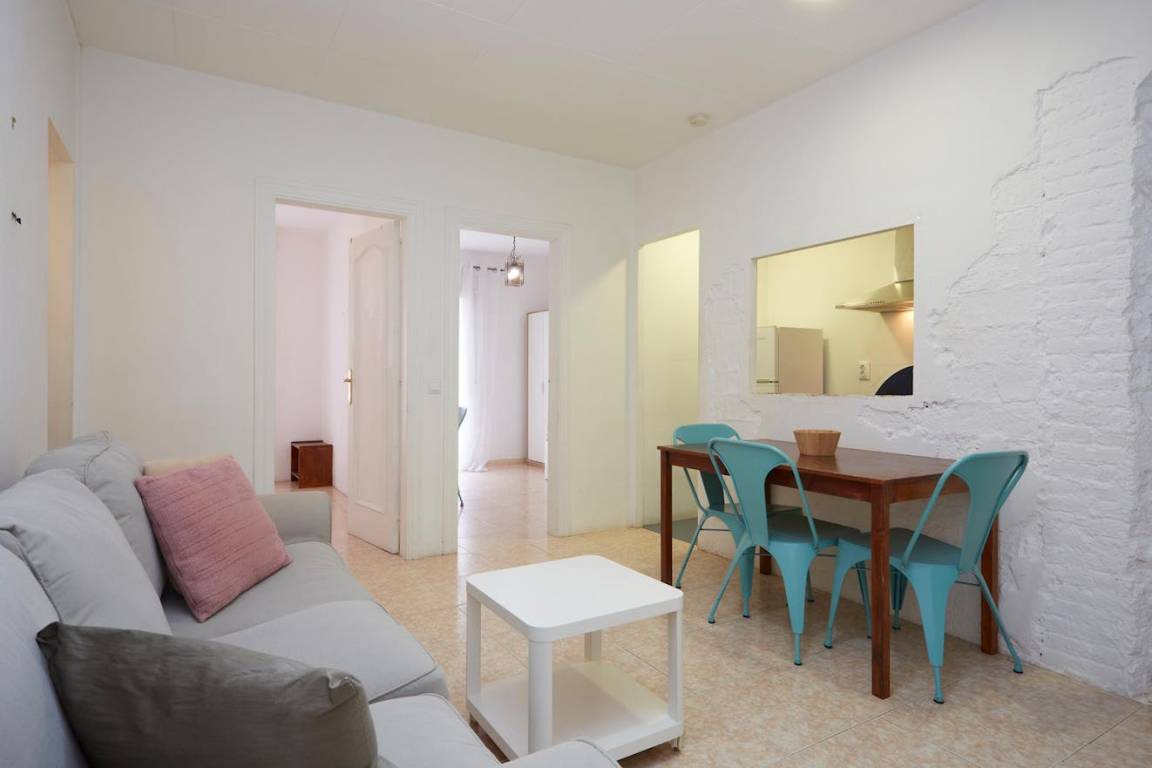 48 M² Apartamento ∙ 2 Habitaciones ∙ 4 Huéspedes - Cerdanyola del Vallès