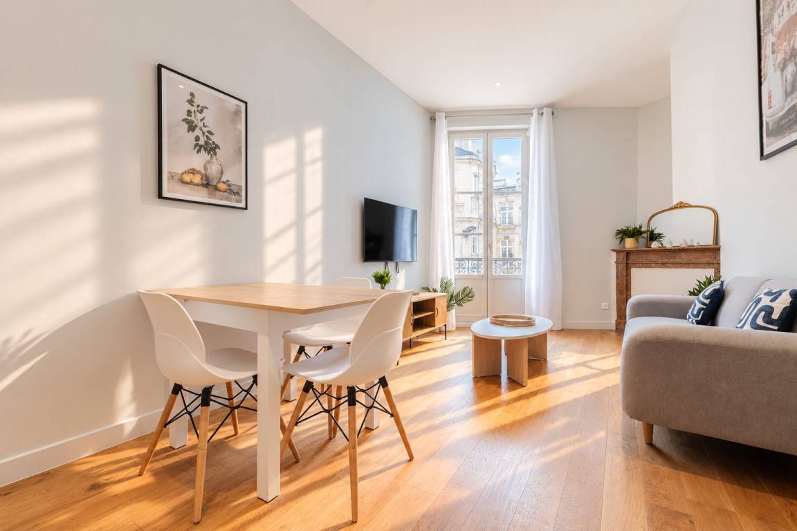 80 M² Appartement ∙ 2 Slaapkamers ∙ 4 Gasten - Bordeaux