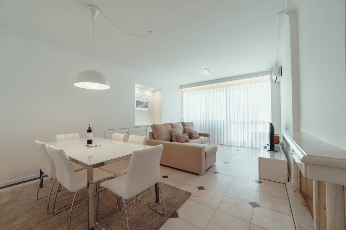 160 M² Apartamento ∙ 3 Habitaciones ∙ 8 Huéspedes - Oporto