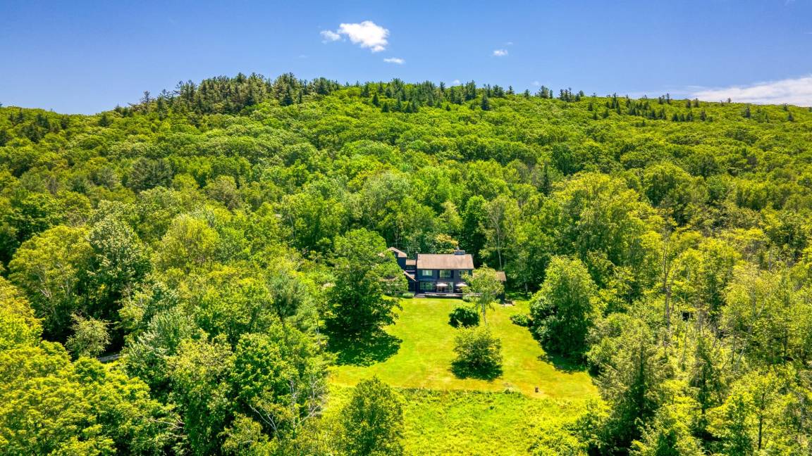 563 M² House ∙ 7 Bedrooms ∙ 12 Guests - Lenox, MA