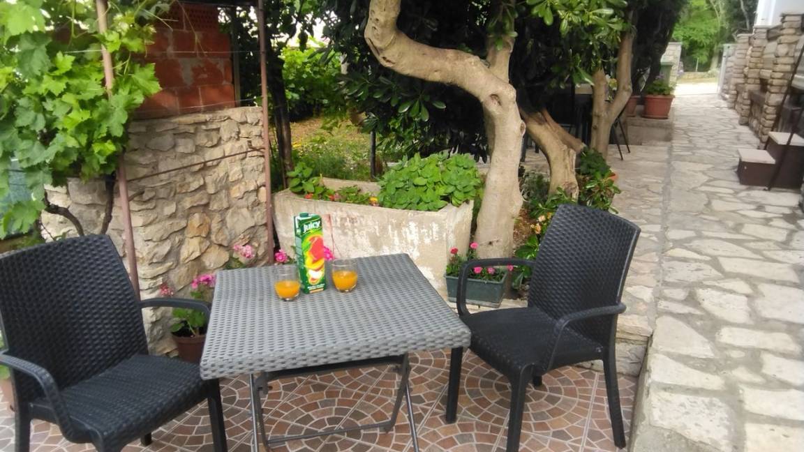 20 M² Hotel ∙ 1 Schlafzimmer ∙ 2 Gäste - Pag