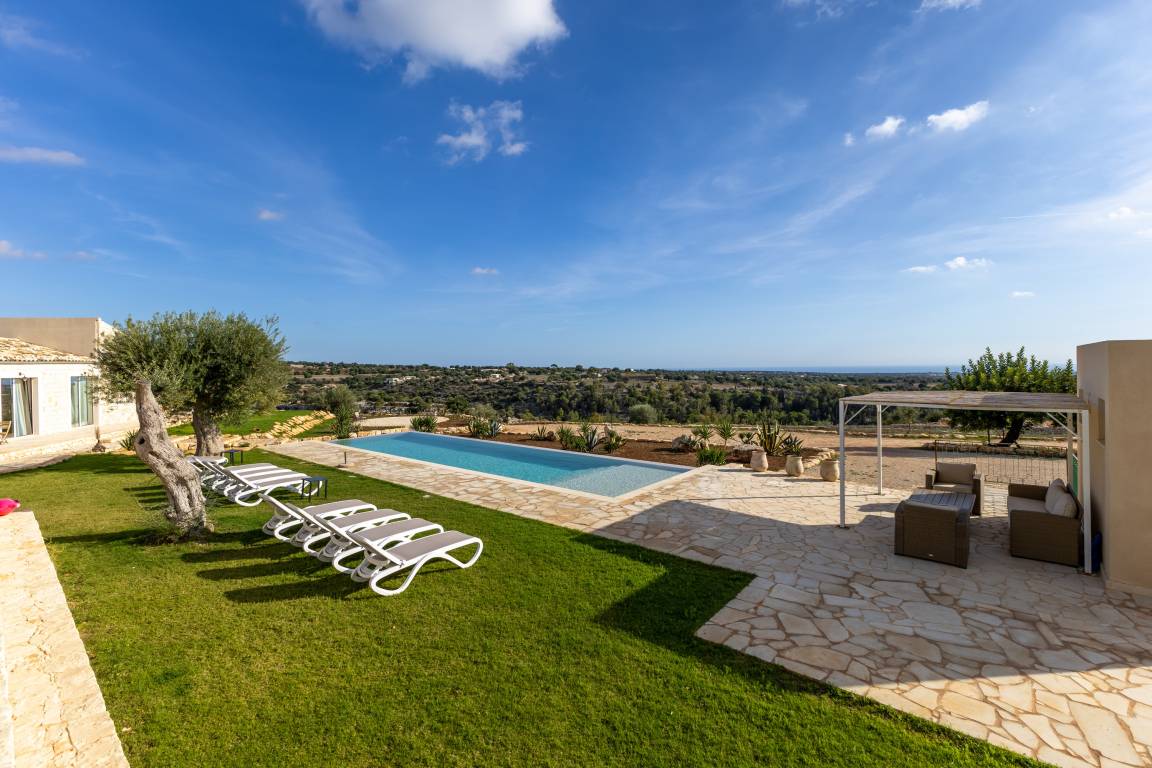 350 M² Villa ∙ 7 Chambres ∙ 14 Personnes - Scicli