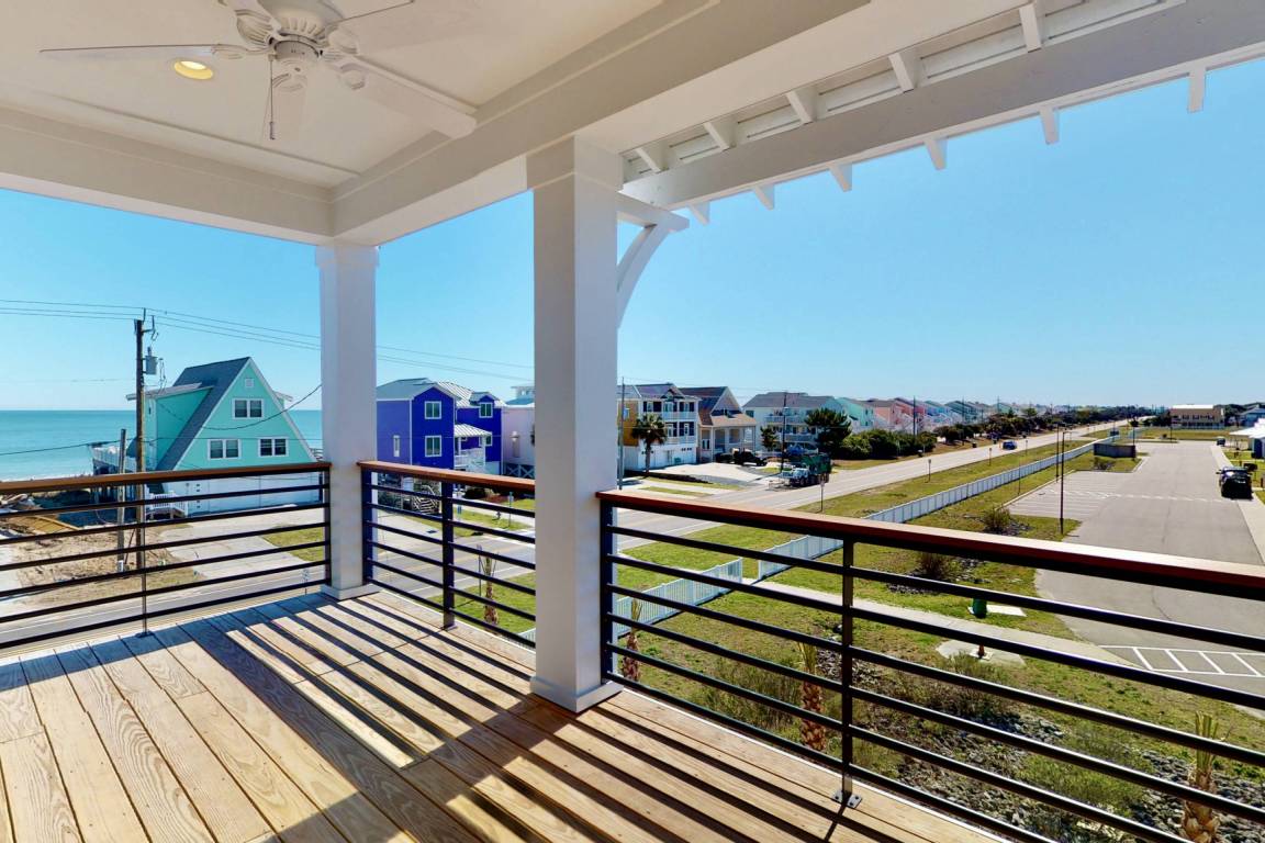 179 M² House ∙ 4 Bedrooms ∙ 11 Guests - Kure Beach, NC