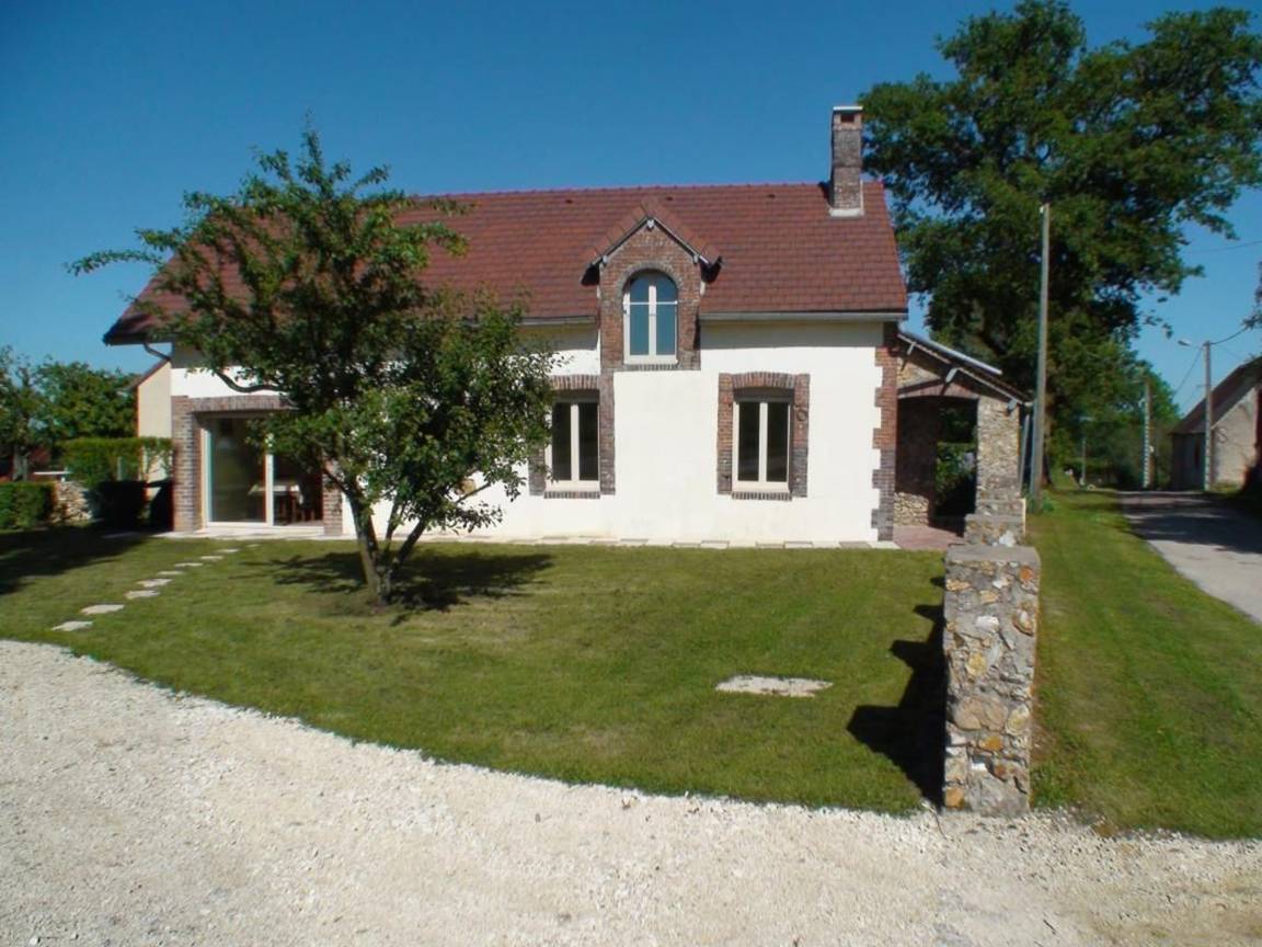 76 M² Cottage ∙ 2 Bedrooms ∙ 6 Guests - Loire