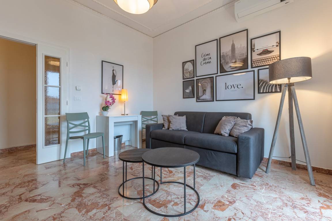 90 M² Apartment ∙ 2 Bedrooms ∙ 7 Guests - Ferrara