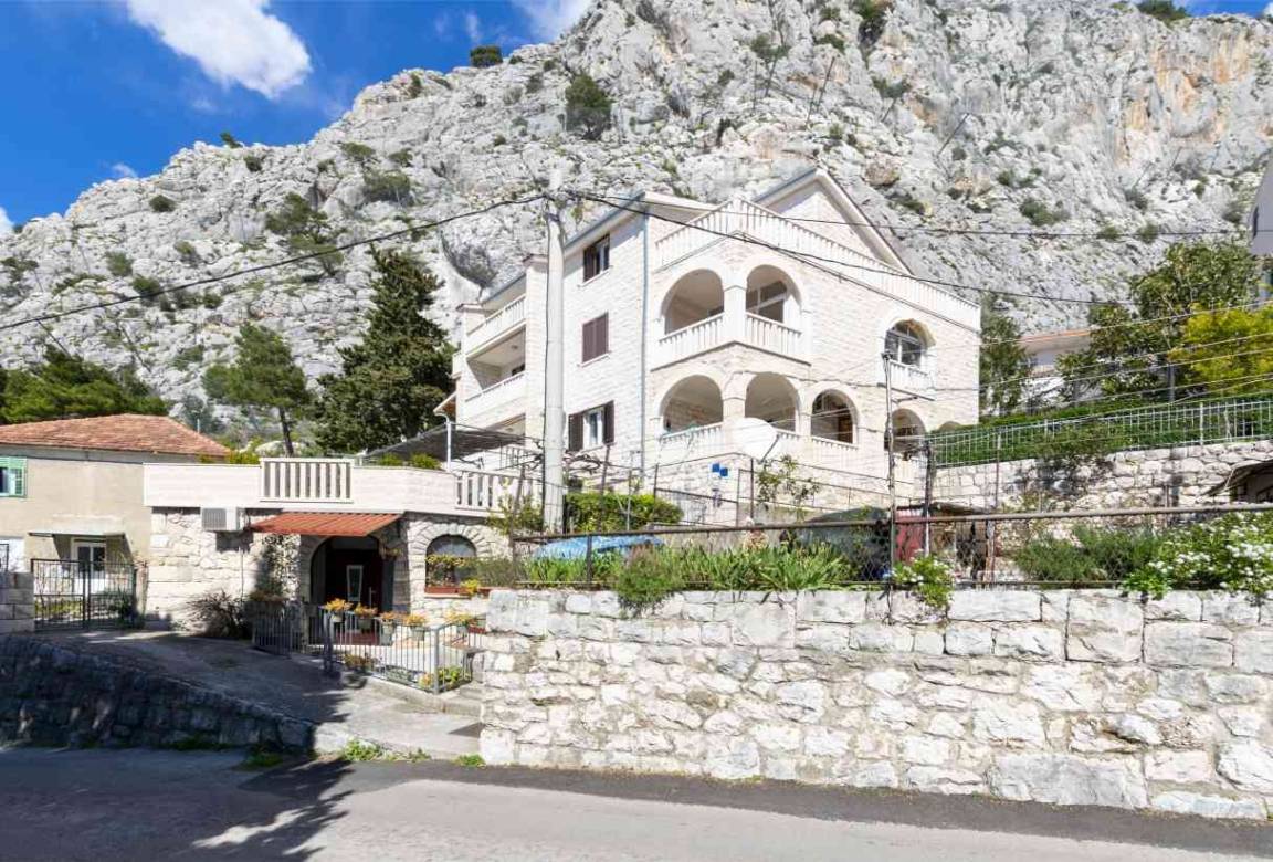 100 M² Ferienwohnung ∙ 2 Schlafzimmer ∙ 5 Gäste - Omiš
