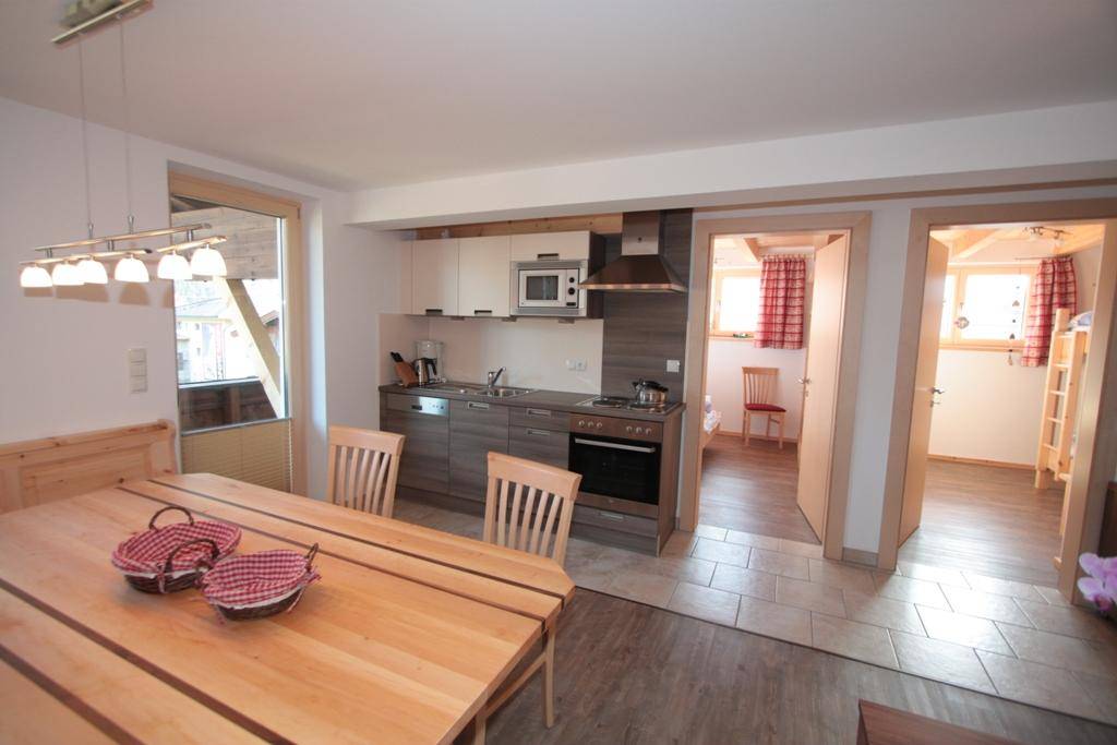 70 M² Apartment ∙ 3 Bedrooms ∙ 8 Guests - Zillertal