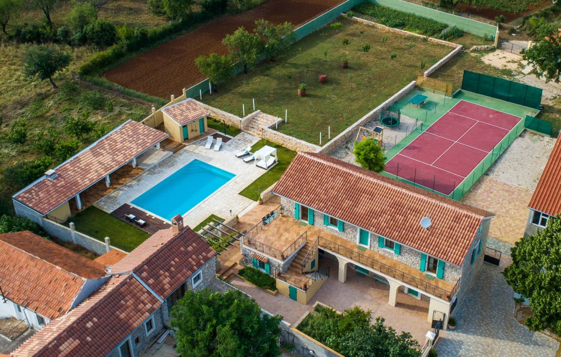 360 M² Huis ∙ 4 Slaapkamers ∙ 10 Gasten - Biograd na Moru